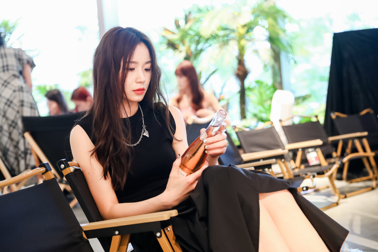 玫瑰丘葡萄酒携手MOUSSY，520展开有型有酒的宠爱攻势