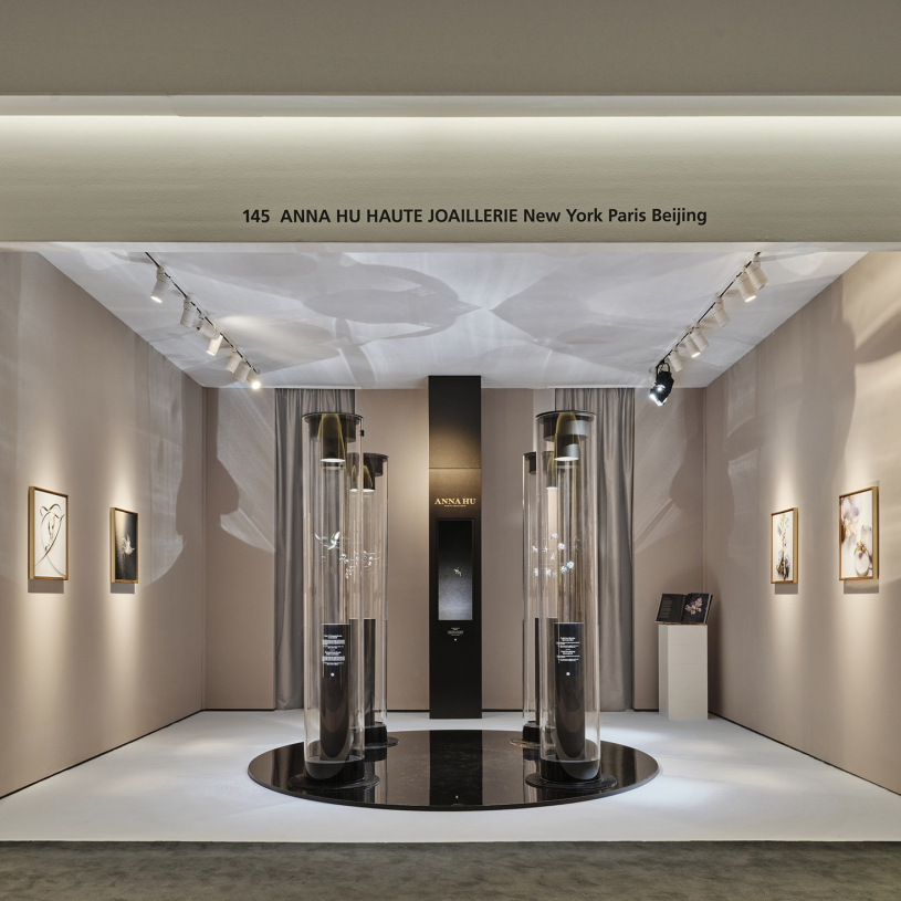 ANNA HU HAUTE JOAILLERIE 万物有情．创艺无界 荣耀展开 TEFAF 2024 年度全球艺术朝圣之旅