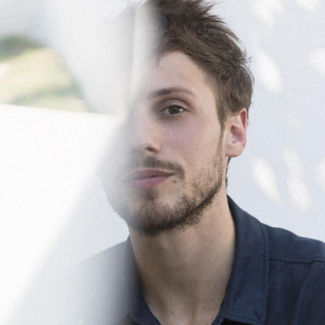 Van Cleef & Arpels 梵克雅宝携手Arthur Hoffner 以愉悦金珠，构筑Perlée限时体验空间