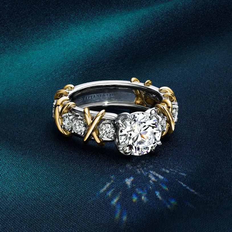 Jewelry & Watch 珠宝腕表 | 国际权威时尚媒体《VOGUE服饰与美容》杂志官网